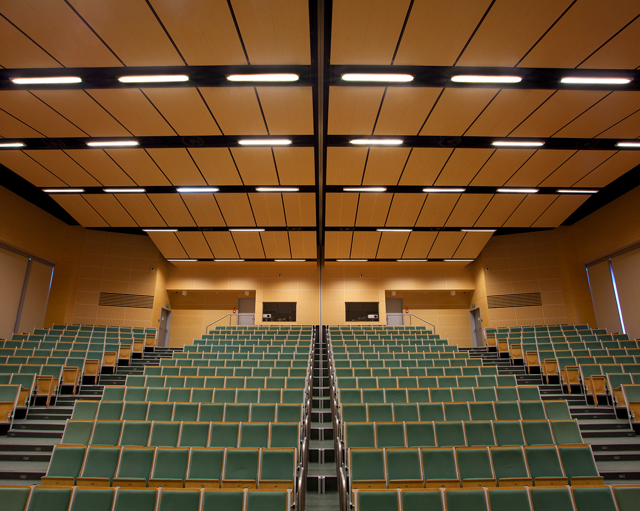 Acoustic Design in University Auditorium | Gustafs Scandinavia