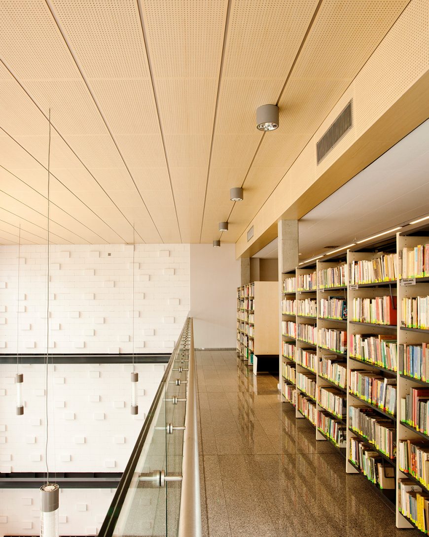 A Modern Library Interior Design | Gustafs Scandinavia