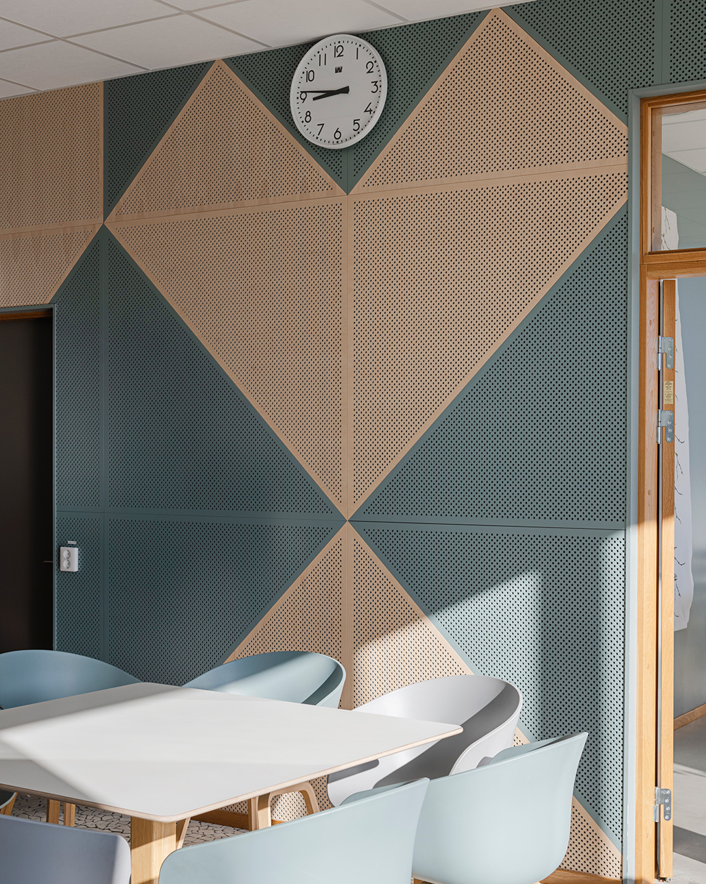 Custom-made pattern in school bistro | Gustafs Scandinavia