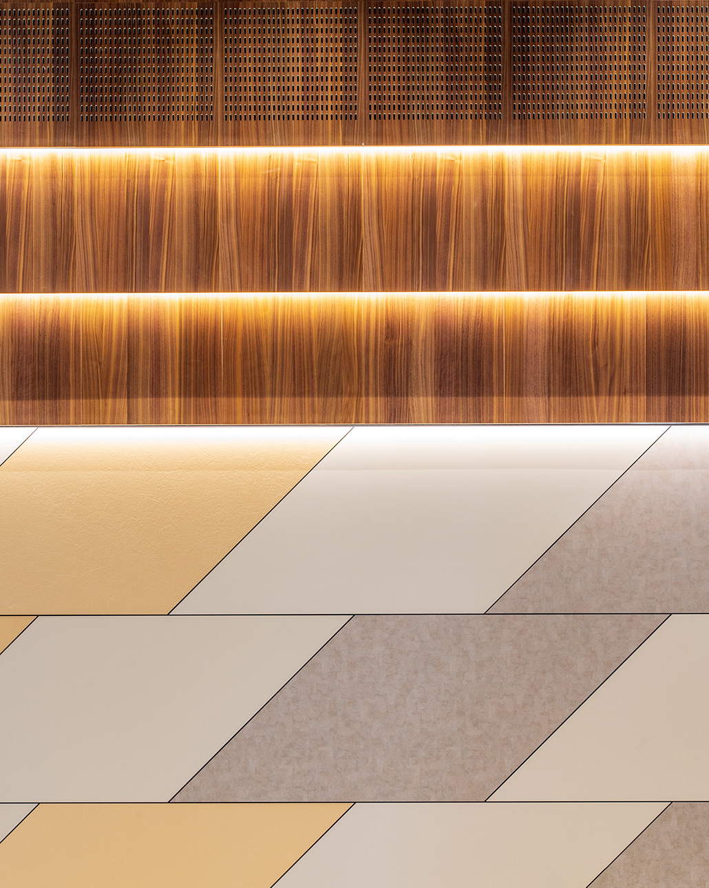 Walnut ribs and panels in university's student centre | Gustafs Scandinavia